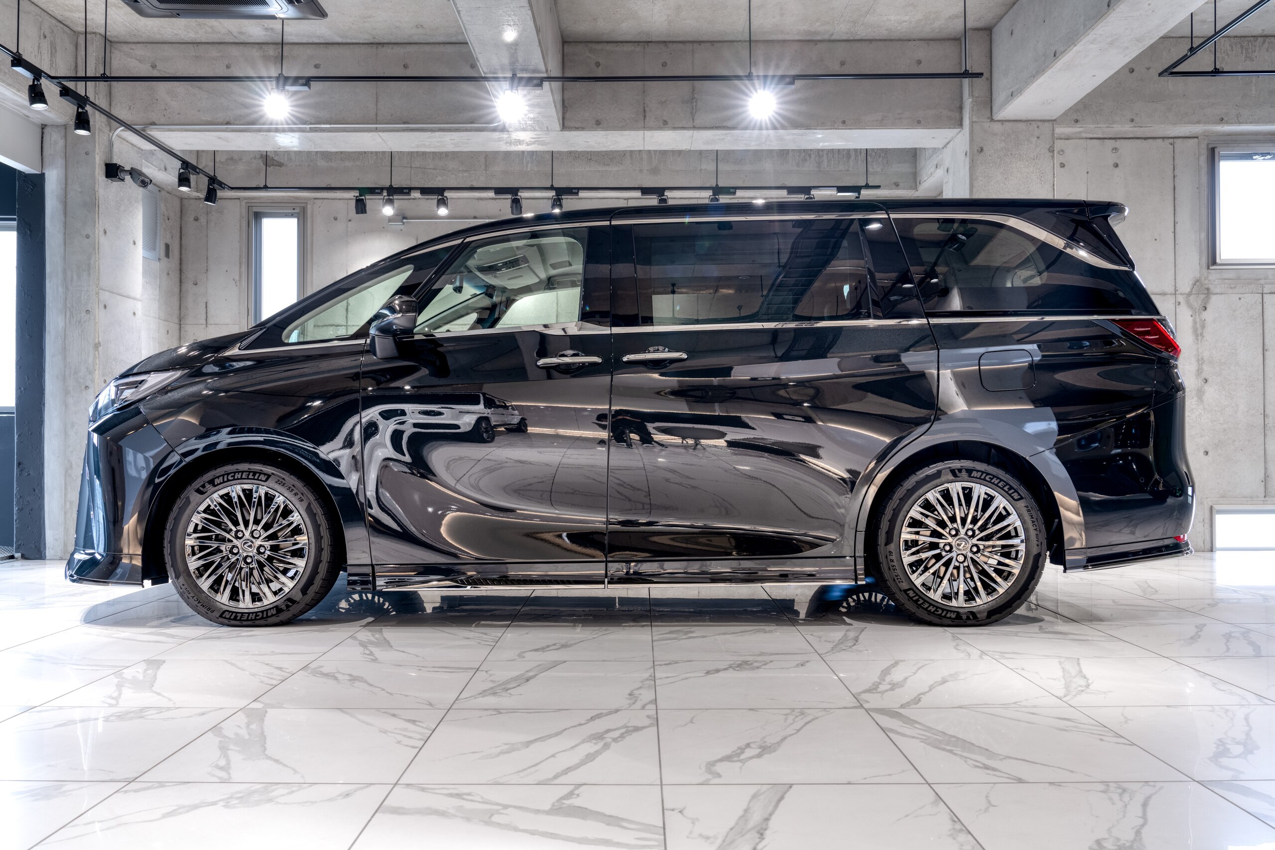 レクサス LM 500hバージョンL 4WDの車両詳細｜アークギャラリー｜オフィシャルサイト